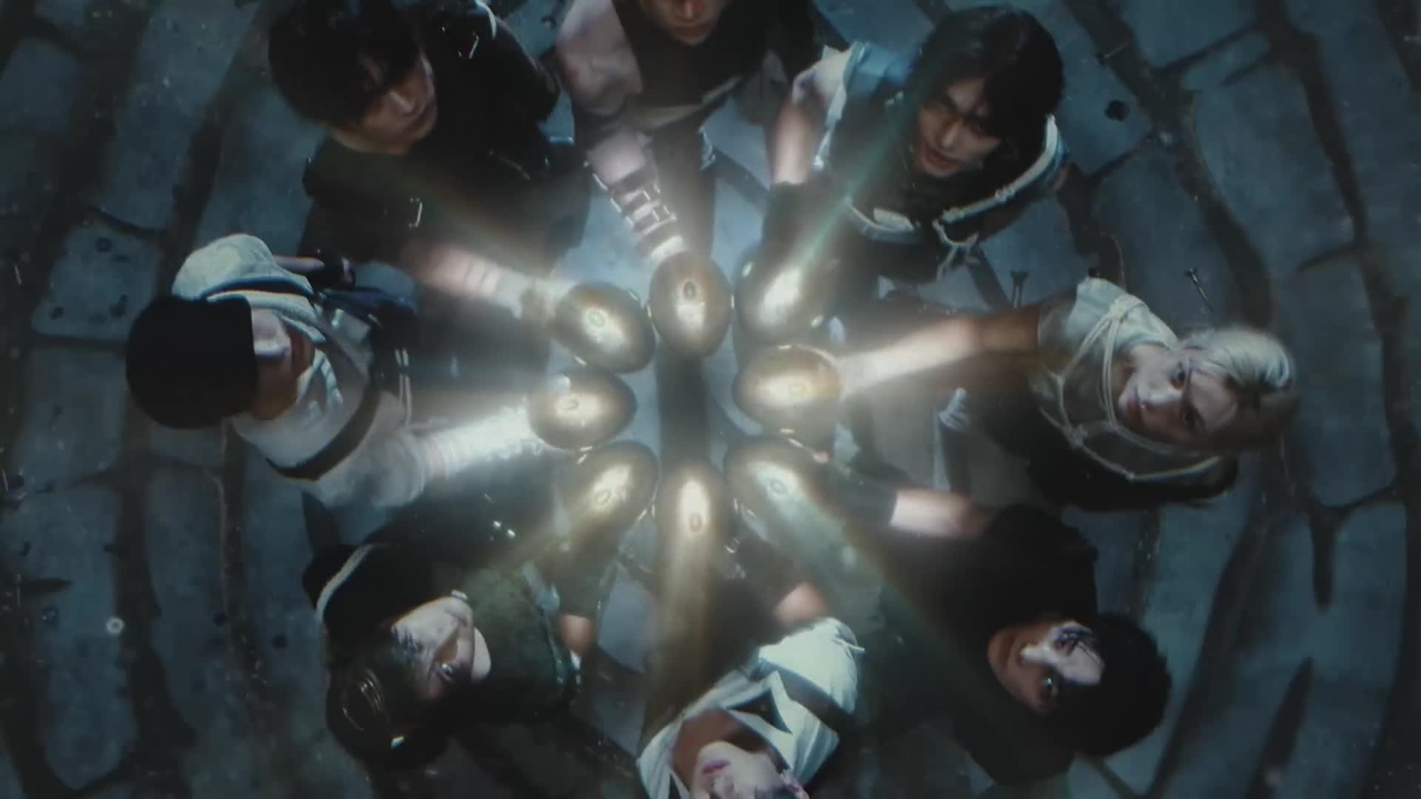 (Stray Kids -『GIANT』MV (Music Video - نماشا